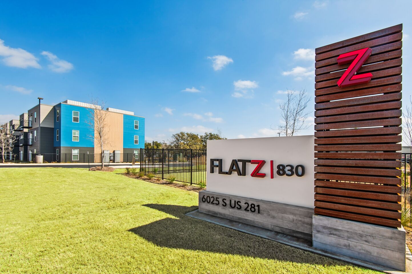 FLATZ 830 - Z Modular